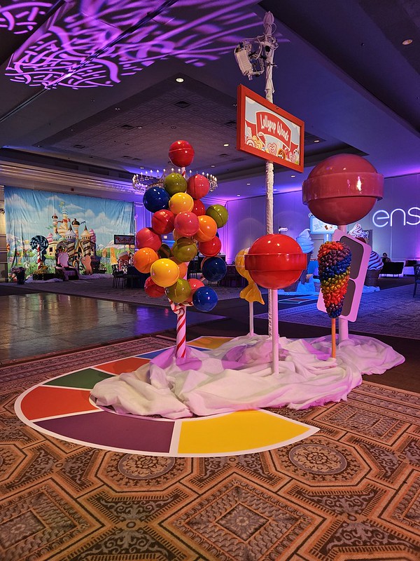8' Giant Candy Tree - Event Décor And Prop Rental