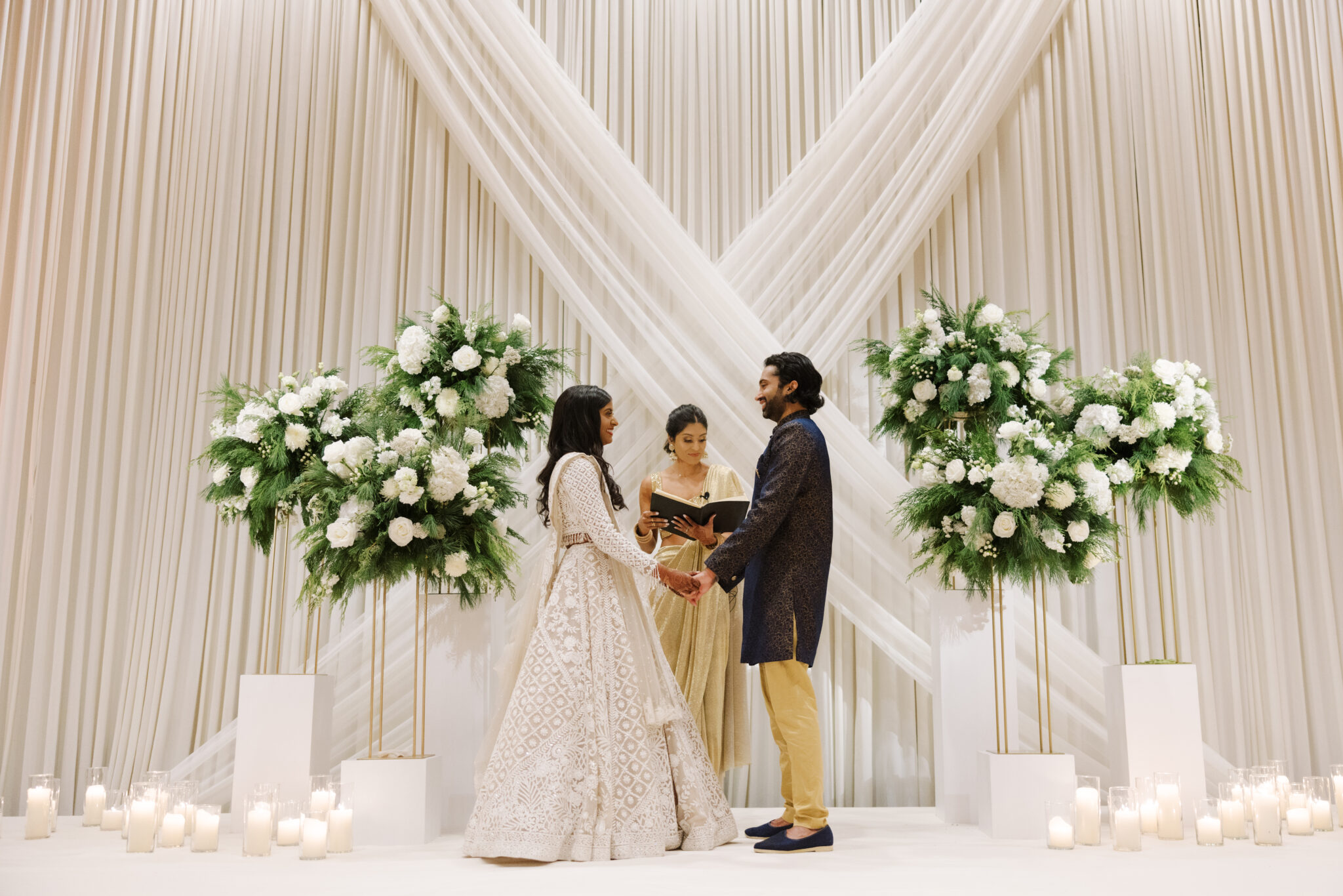Stunning Real Wedding - Vinnie And Kavi At The Drake Chicago - MDM ...
